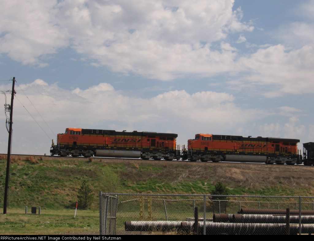 BNSF 5763